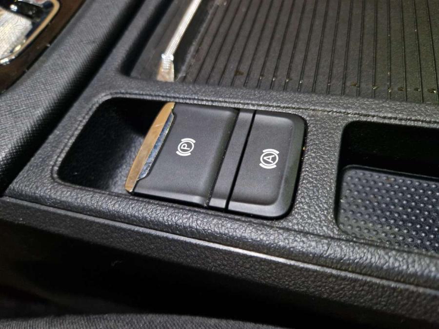 Black Skoda Octavia 2020 in Kaunas, with an engine capacity of 1.97 L and mileage of 111 thousand km for 7150 €, photo 20 on AUTOMOTO.COM.LV