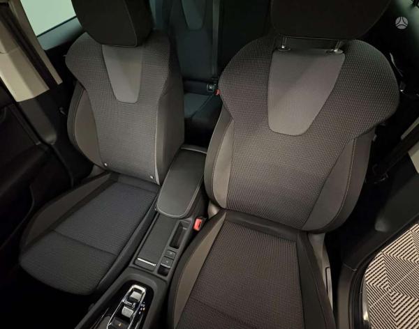 Melns Skoda Octavia 2020 Marijampole, ar dzinēja tilpumu 1.97 L un nobraukumu 276 tūkst. km par 13250 €, foto 4 vietnē AUTOMOTO.COM.LV