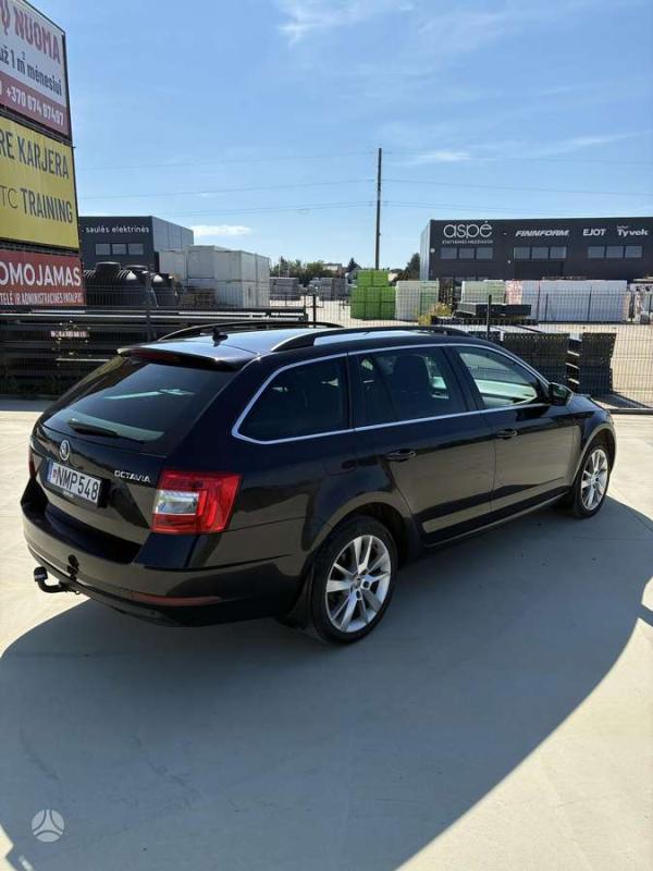 Black Skoda Octavia 2020 in Klaipeda, with an engine capacity of 1.97 L and mileage of 173 thousand km for 12499 €, photo 4 on AUTOMOTO.COM.LV