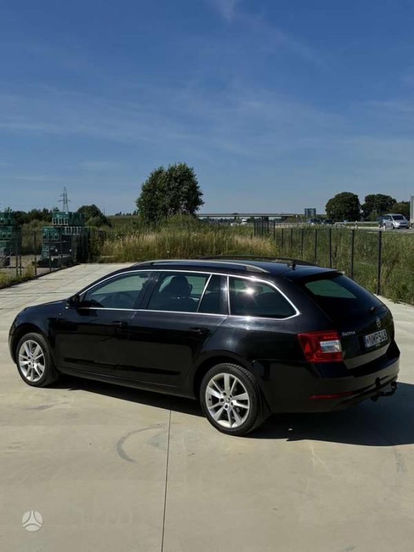 Black Skoda Octavia 2020 in Klaipeda, with an engine capacity of 1.97 L and mileage of 173 thousand km for 12499 €, photo 8 on AUTOMOTO.COM.LV