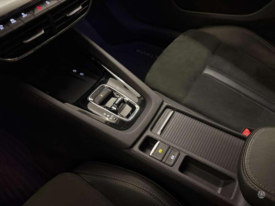 Melns Skoda Octavia 2020 Marijampole, ar dzinēja tilpumu 1.97 L un nobraukumu 187 tūkst. km par 14850 €, foto 16 vietnē AUTOMOTO.COM.LV