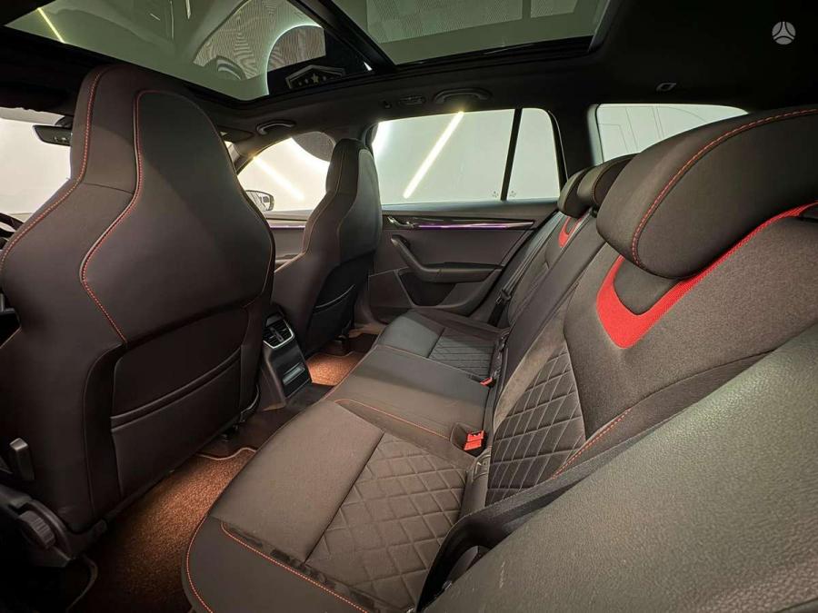Black Skoda Octavia 2020 in Marijampole, with an engine capacity of 1.97 L and mileage of 226 thousand km for 14450 €, photo 10 on AUTOMOTO.COM.LV