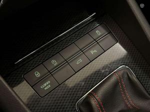 Black Skoda Octavia 2020 in Marijampole, with an engine capacity of 1.97 L and mileage of 226 thousand km for 14450 €, photo 11 on AUTOMOTO.COM.LV