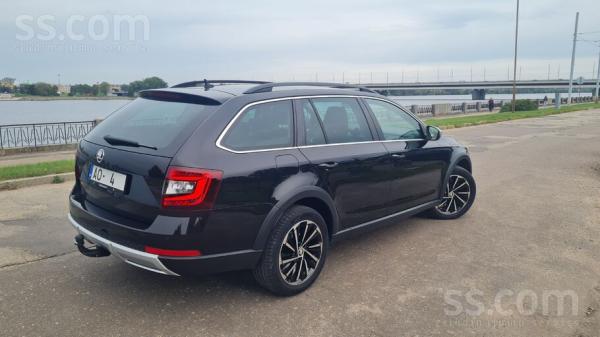 Skoda Octavia 2020 Rīga vietnē Melns Skoda Octavia 2020 Rīga, ar dzinēja tilpumu 2.00 L un nobraukumu 190 tūkst. km par 15800 €, foto 5 vietnē AUTOMOTO.COM.LV