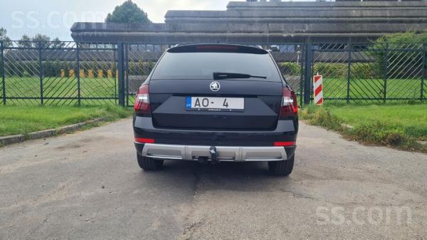 Skoda Octavia 2020 Rīga vietnē Melns Skoda Octavia 2020 Rīga, ar dzinēja tilpumu 2.00 L un nobraukumu 190 tūkst. km par 15800 €, foto 7 vietnē AUTOMOTO.COM.LV