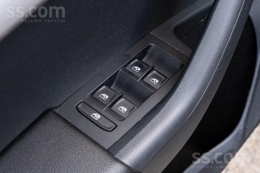 Black Skoda Octavia 2020 in Riga, with an engine capacity of 2.00 L and mileage of 187 thousand km for 11950 €, photo 18 on AUTOMOTO.COM.LV
