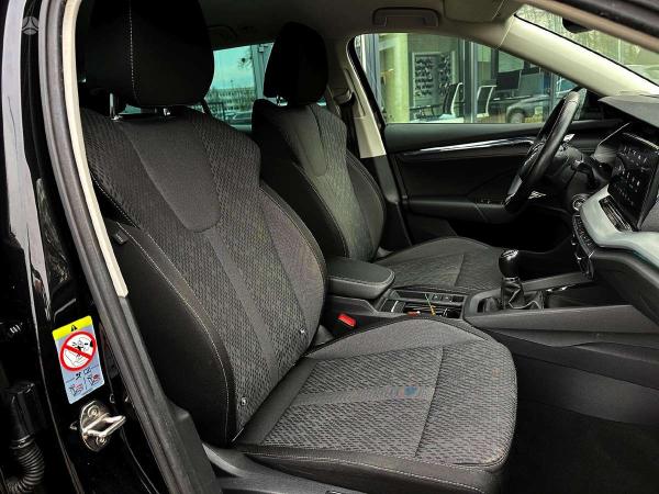 Black Skoda Octavia 2021 in Kaunas, with an engine capacity of 1.00 L and mileage of 244 thousand km for 10800 €, photo 11 on AUTOMOTO.COM.LV