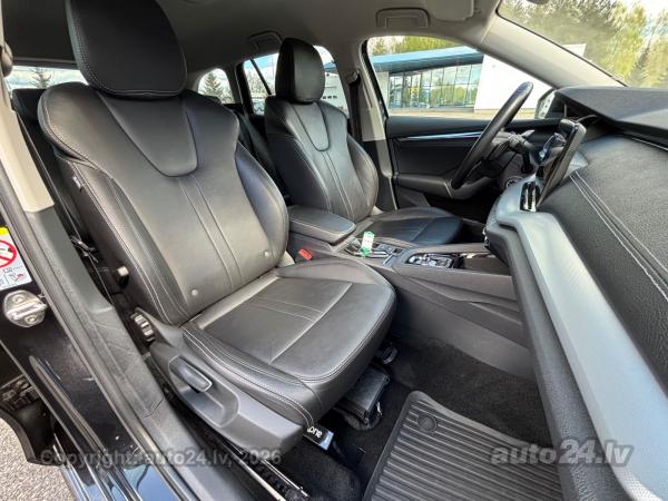 Black Skoda Octavia 2021 in Paide, with an engine capacity of 2.00 L and mileage of 199 thousand km for 18790 €, photo 10 on AUTOMOTO.COM.LV