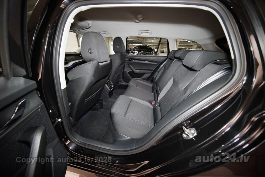 Black Skoda Octavia 2021 in Tallinn, with an engine capacity of 1.50 L and mileage of 138 thousand km for 16490 €, photo 13 on AUTOMOTO.COM.LV