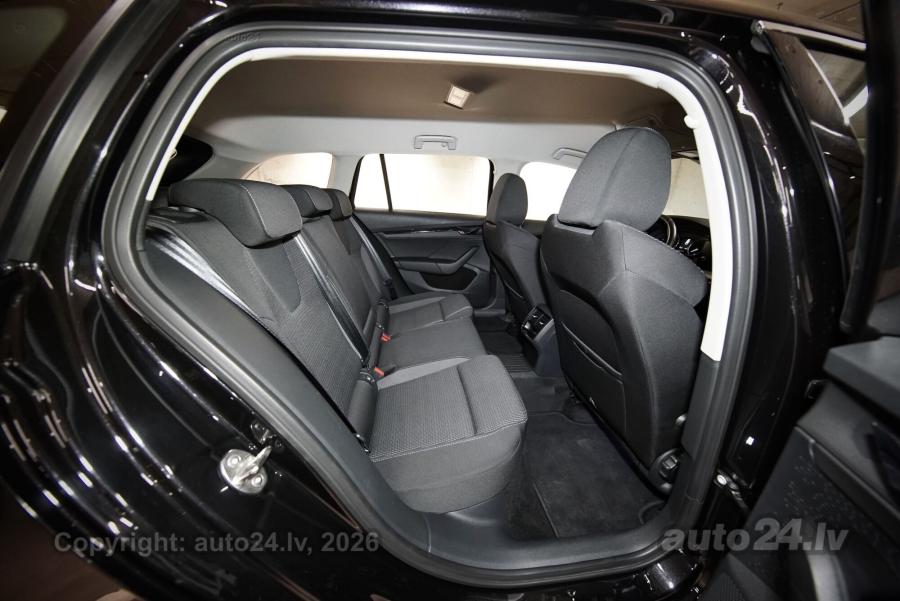 Black Skoda Octavia 2021 in Tallinn, with an engine capacity of 1.50 L and mileage of 138 thousand km for 16490 €, photo 14 on AUTOMOTO.COM.LV