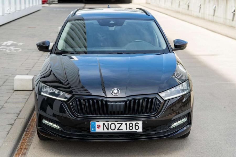 Black Skoda Octavia 2021 in Vilnius, with an engine capacity of 0.00 L and mileage of 250 thousand km for 10900 €, photo 3 on AUTOMOTO.COM.LV