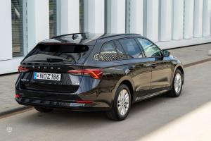 Black Skoda Octavia 2021 in Vilnius, with an engine capacity of 0.00 L and mileage of 250 thousand km for 10900 €, photo 4 on AUTOMOTO.COM.LV