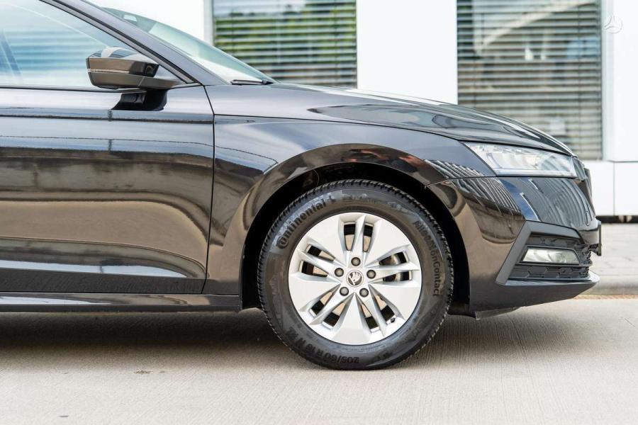 Black Skoda Octavia 2021 in Vilnius, with an engine capacity of 0.00 L and mileage of 250 thousand km for 10900 €, photo 6 on AUTOMOTO.COM.LV