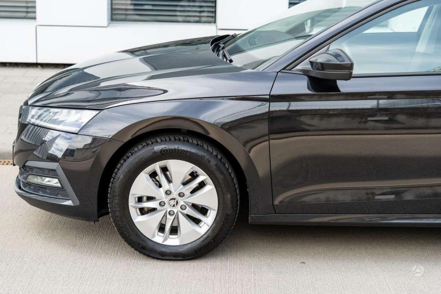Black Skoda Octavia 2021 in Vilnius, with an engine capacity of 0.00 L and mileage of 250 thousand km for 10900 €, photo 8 on AUTOMOTO.COM.LV