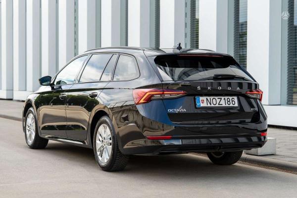 Black Skoda Octavia 2021 in Vilnius, with an engine capacity of 0.00 L and mileage of 250 thousand km for 10900 €, photo 9 on AUTOMOTO.COM.LV