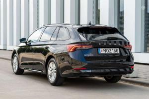 Black Skoda Octavia 2021 in Vilnius, with an engine capacity of 0.00 L and mileage of 250 thousand km for 10900 €, photo 10 on AUTOMOTO.COM.LV