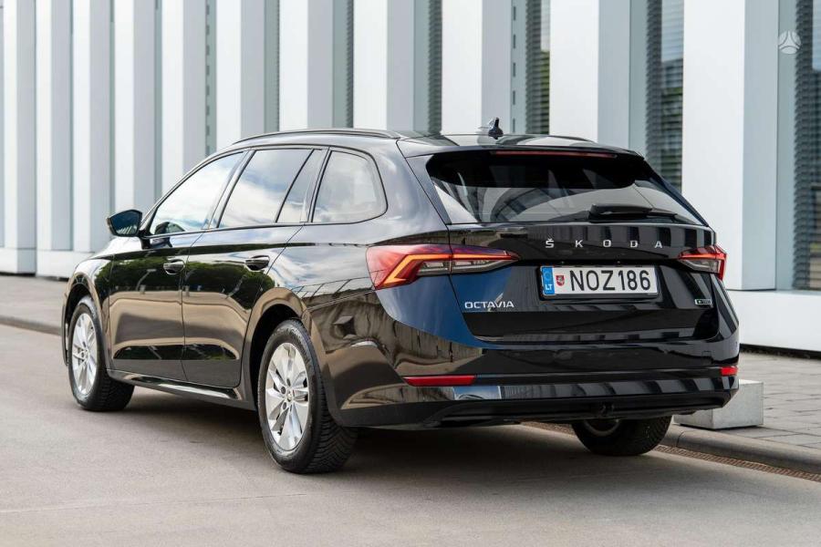 Black Skoda Octavia 2021 in Vilnius, with an engine capacity of 0.00 L and mileage of 250 thousand km for 10900 €, photo 10 on AUTOMOTO.COM.LV