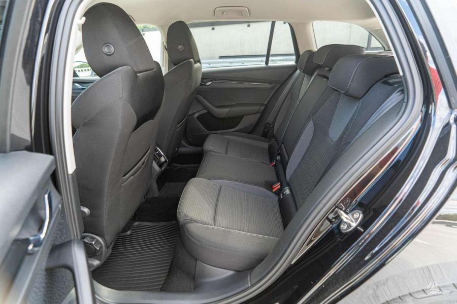 Black Skoda Octavia 2021 in Vilnius, with an engine capacity of 0.00 L and mileage of 250 thousand km for 10900 €, photo 20 on AUTOMOTO.COM.LV