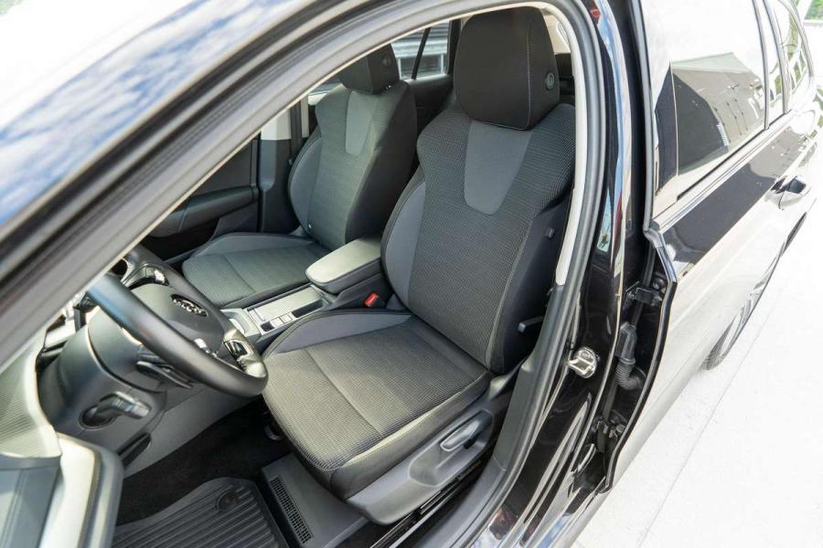Black Skoda Octavia 2021 in Vilnius, with an engine capacity of 0.00 L and mileage of 250 thousand km for 10900 €, photo 21 on AUTOMOTO.COM.LV