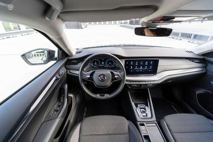Black Skoda Octavia 2021 in Vilnius, with an engine capacity of 0.00 L and mileage of 250 thousand km for 10900 €, photo 24 on AUTOMOTO.COM.LV