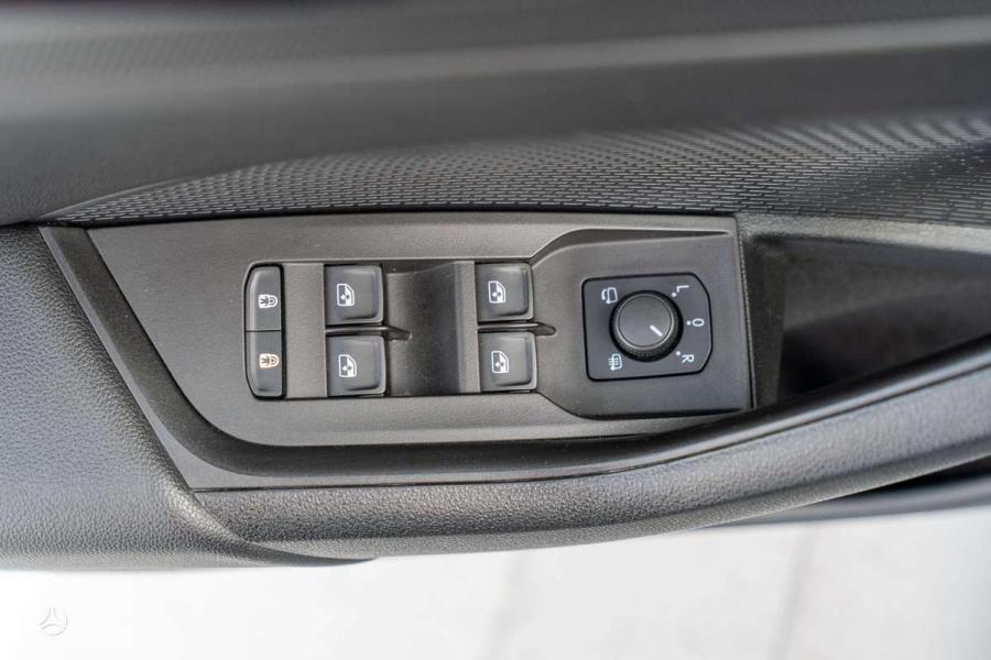 Black Skoda Octavia 2021 in Vilnius, with an engine capacity of 0.00 L and mileage of 250 thousand km for 10900 €, photo 27 on AUTOMOTO.COM.LV