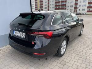 Black Skoda Octavia 2021 in Talsi, with an engine capacity of 1.00 L and mileage of 132 thousand km for 13400 €, photo 4 on AUTOMOTO.COM.LV