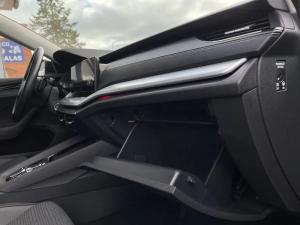 Black Skoda Octavia 2021 in Talsi, with an engine capacity of 1.00 L and mileage of 132 thousand km for 13400 €, photo 11 on AUTOMOTO.COM.LV