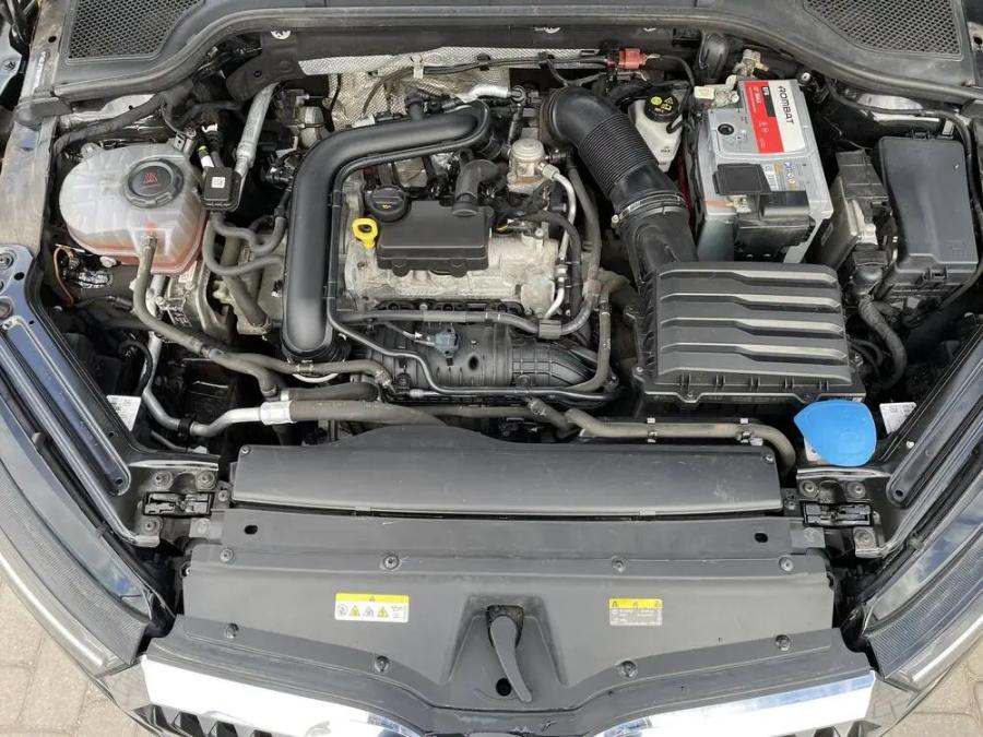 Black Skoda Octavia 2021 in Talsi, with an engine capacity of 1.00 L and mileage of 132 thousand km for 13400 €, photo 13 on AUTOMOTO.COM.LV