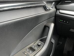 Black Skoda Octavia 2021 in Talsi, with an engine capacity of 1.00 L and mileage of 132 thousand km for 13400 €, photo 14 on AUTOMOTO.COM.LV