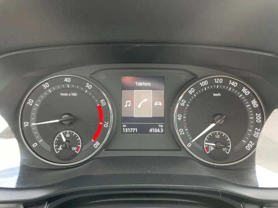 Black Skoda Octavia 2021 in Talsi, with an engine capacity of 1.00 L and mileage of 132 thousand km for 13400 €, photo 16 on AUTOMOTO.COM.LV