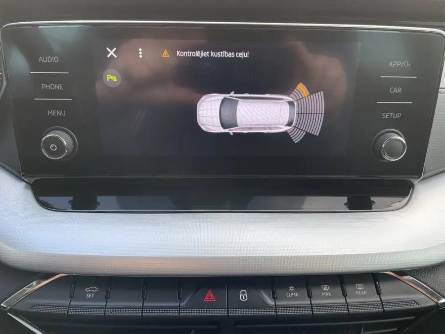 Black Skoda Octavia 2021 in Talsi, with an engine capacity of 1.00 L and mileage of 132 thousand km for 13400 €, photo 22 on AUTOMOTO.COM.LV