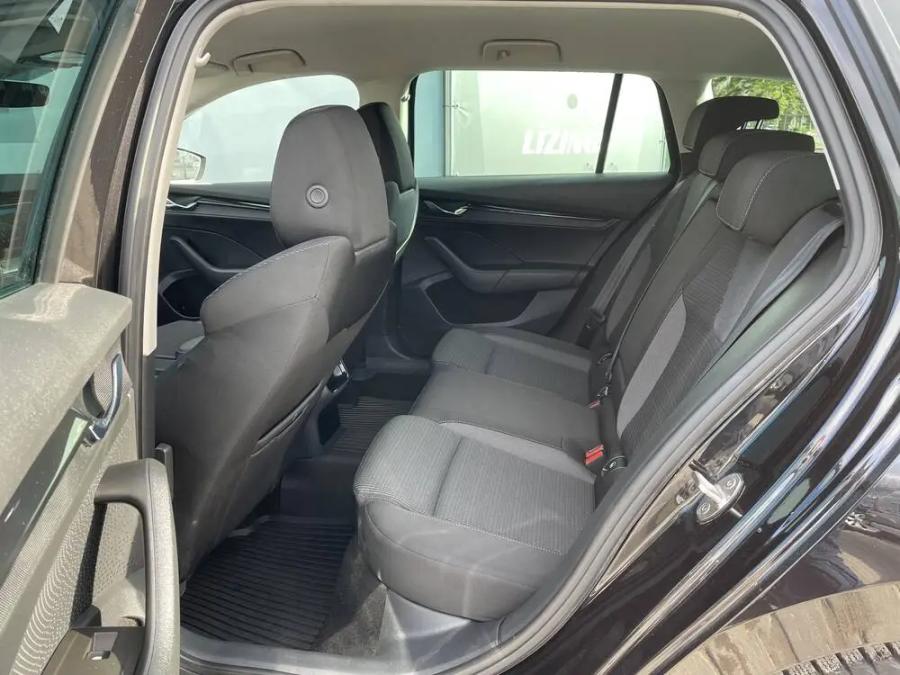 Black Skoda Octavia 2021 in Talsi, with an engine capacity of 1.00 L and mileage of 132 thousand km for 13400 €, photo 25 on AUTOMOTO.COM.LV