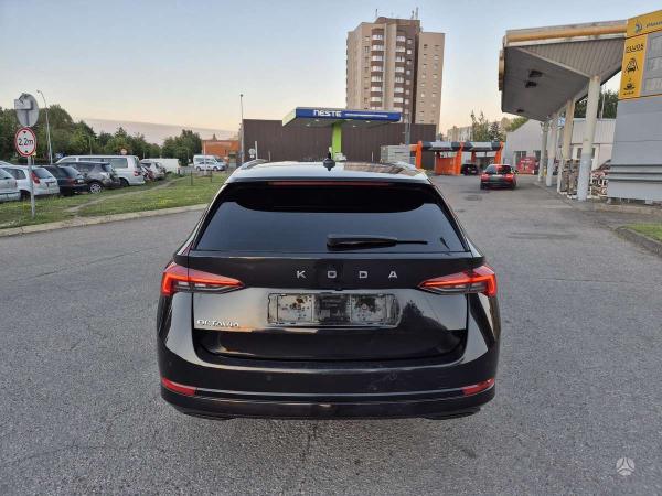 Black Skoda Octavia 2021 in Panevezys, with an engine capacity of 1.97 L and mileage of 476 thousand km for 8600 €, photo 4 on AUTOMOTO.COM.LV