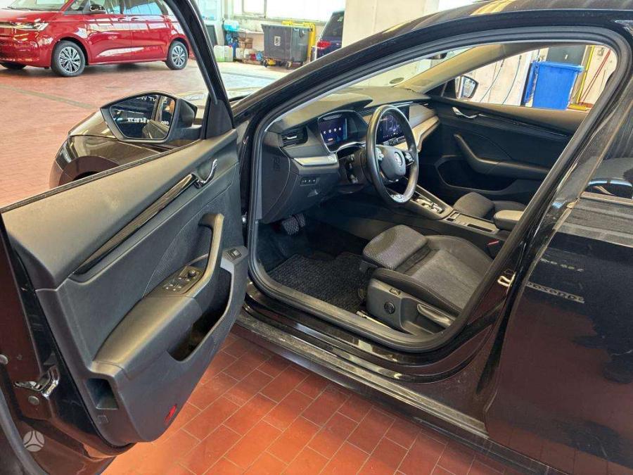 Melns Skoda Octavia 2021 Marijampole, ar dzinēja tilpumu 1.97 L un nobraukumu 236 tūkst. km par 12439 €, foto 8 vietnē AUTOMOTO.COM.LV