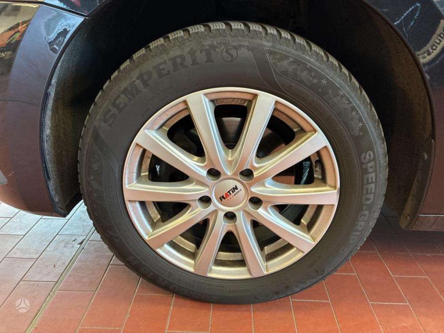 Melns Skoda Octavia 2021 Marijampole, ar dzinēja tilpumu 1.97 L un nobraukumu 236 tūkst. km par 12439 €, foto 12 vietnē AUTOMOTO.COM.LV