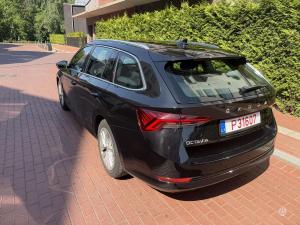 Black Skoda Octavia 2021 in Vilnius, with an engine capacity of 1.97 L and mileage of 195 thousand km for 14650 €, photo 15 on AUTOMOTO.COM.LV
