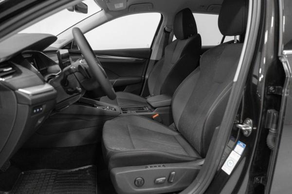 Black Skoda Octavia 2021 in Vilnius, with an engine capacity of 1.40 L and mileage of 76 thousand km for 20900 €, photo 8 on AUTOMOTO.COM.LV