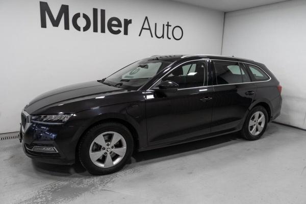 Black Skoda Octavia 2021 in Vilnius, with an engine capacity of 1.40 L and mileage of 136 thousand km for 16900 €, photo 5 on AUTOMOTO.COM.LV