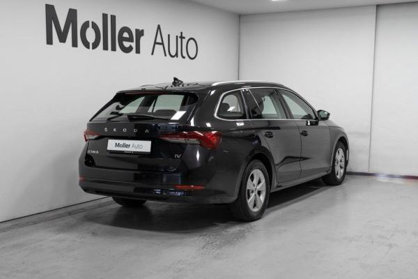 Black Skoda Octavia 2021 in Vilnius, with an engine capacity of 1.40 L and mileage of 136 thousand km for 16900 €, photo 6 on AUTOMOTO.COM.LV