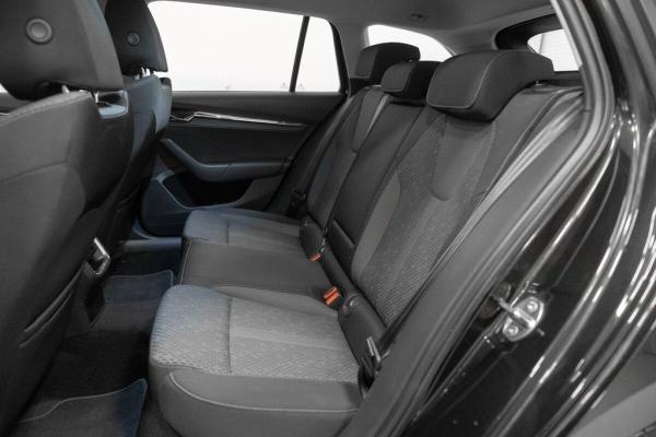 Black Skoda Octavia 2021 in Vilnius, with an engine capacity of 1.40 L and mileage of 136 thousand km for 16900 €, photo 9 on AUTOMOTO.COM.LV