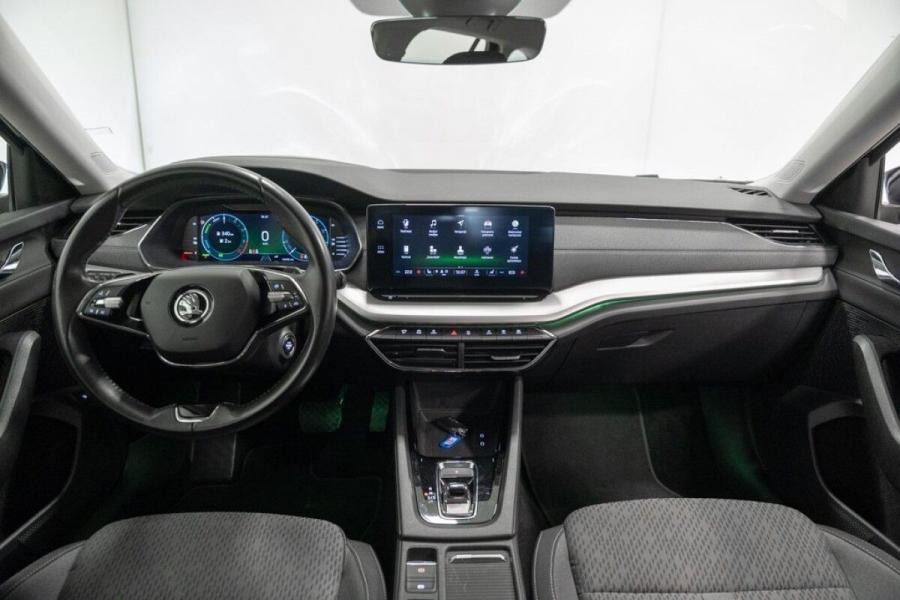 Melns Skoda Octavia 2021 Viļņa, ar dzinēja tilpumu 1.40 L un nobraukumu 136 tūkst. km par 16900 €, foto 13 vietnē AUTOMOTO.COM.LV