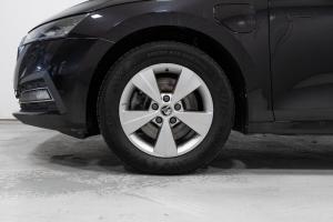 Melns Skoda Octavia 2021 Viļņa, ar dzinēja tilpumu 1.40 L un nobraukumu 136 tūkst. km par 16900 €, foto 28 vietnē AUTOMOTO.COM.LV