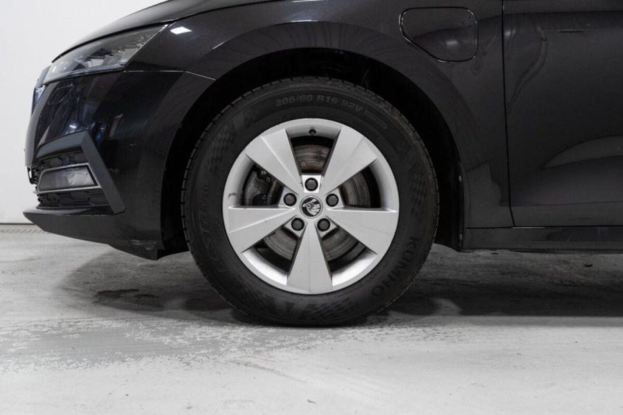 Melns Skoda Octavia 2021 Viļņa, ar dzinēja tilpumu 1.40 L un nobraukumu 136 tūkst. km par 16900 €, foto 28 vietnē AUTOMOTO.COM.LV