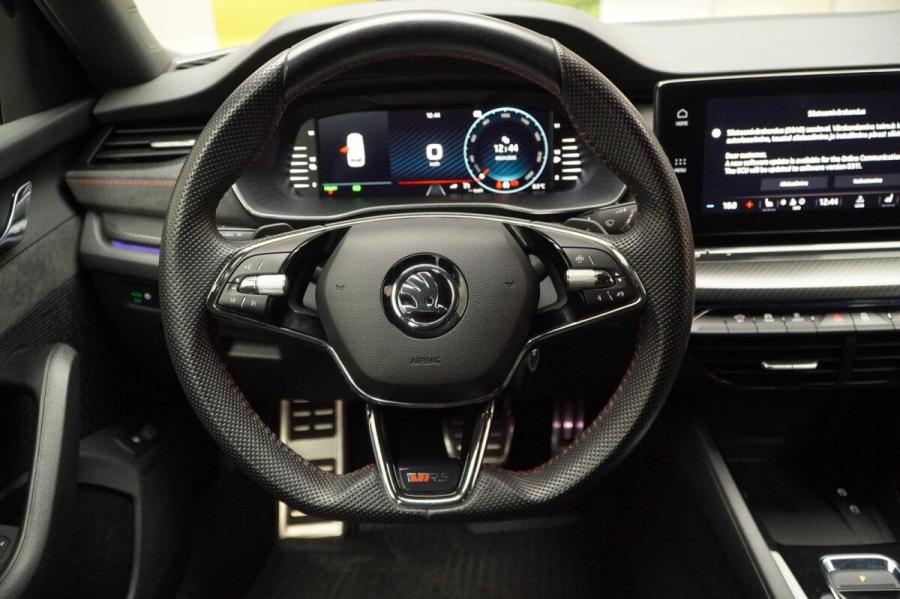 Black Skoda Octavia 2021 in Peetri, with an engine capacity of 1.40 L and mileage of 116 thousand km for 23700 €, photo 14 on AUTOMOTO.COM.LV