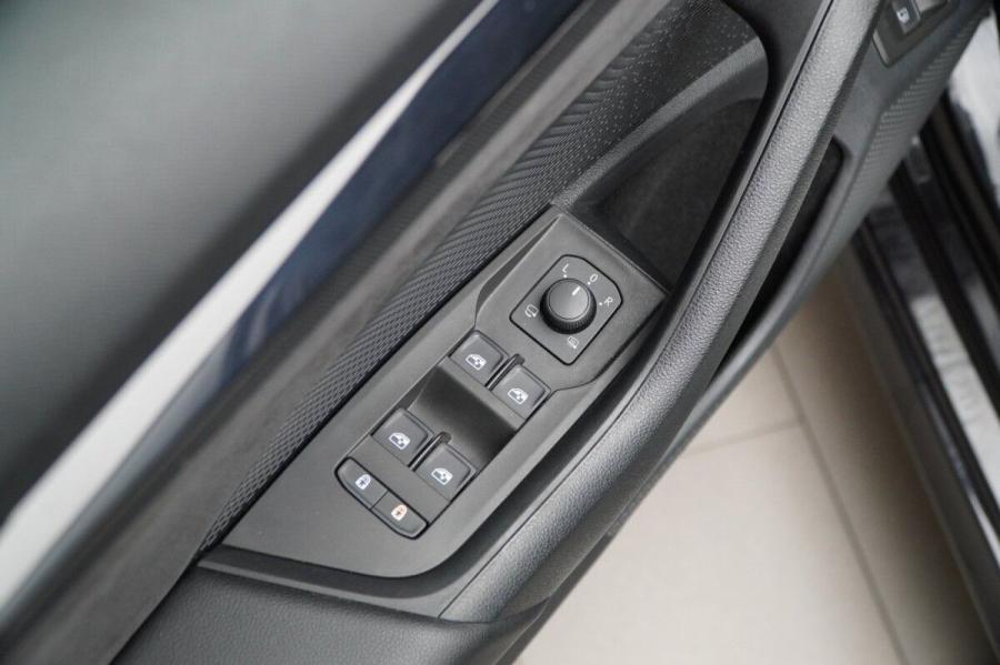 Black Skoda Octavia 2021 in Peetri, with an engine capacity of 1.40 L and mileage of 116 thousand km for 23700 €, photo 27 on AUTOMOTO.COM.LV