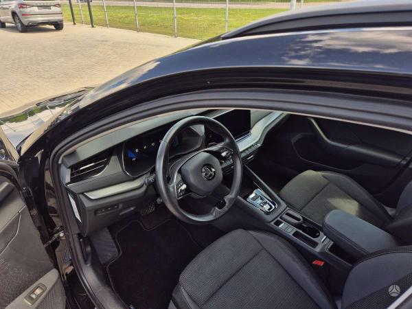 Melns Skoda Octavia 2021 Šauļi, ar dzinēja tilpumu 1.40 L un nobraukumu 124 tūkst. km par 16900 €, foto 5 vietnē AUTOMOTO.COM.LV