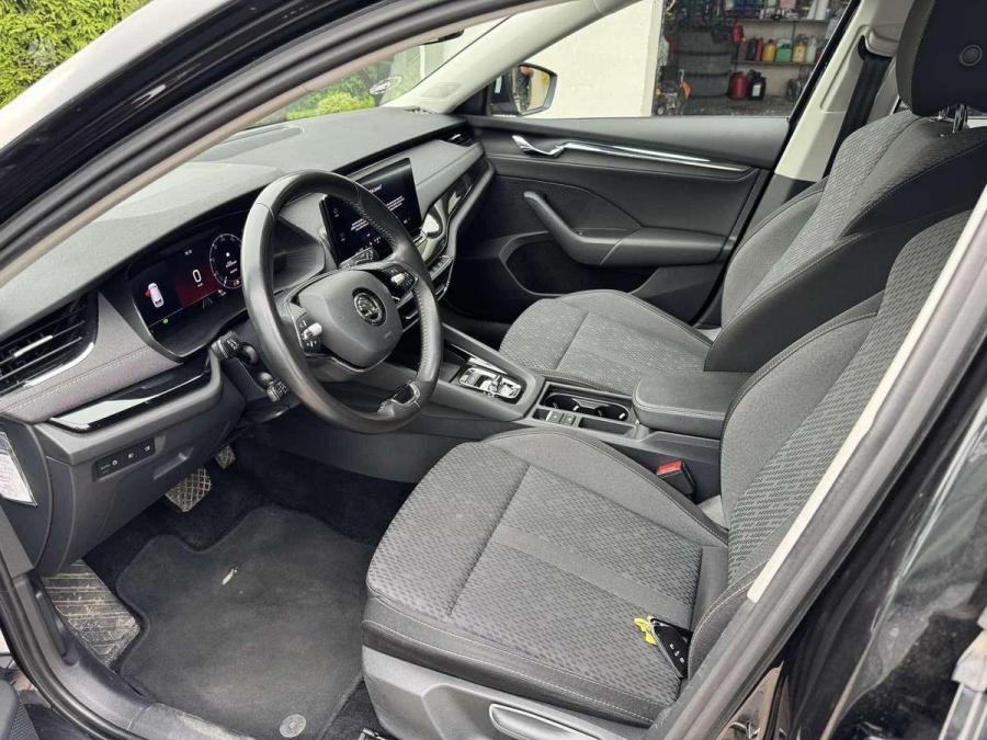 Black Skoda Octavia 2021 in Vilnius, with an engine capacity of 1.97 L and mileage of 195 thousand km for 14600 €, photo 10 on AUTOMOTO.COM.LV