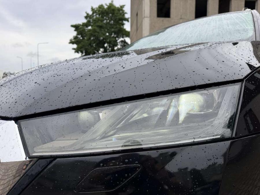 Black Skoda Octavia 2021 in Vilnius, with an engine capacity of 1.97 L and mileage of 211 thousand km for 14000 €, photo 8 on AUTOMOTO.COM.LV