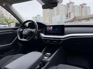 Black Skoda Octavia 2021 in Vilnius, with an engine capacity of 1.97 L and mileage of 211 thousand km for 14000 €, photo 14 on AUTOMOTO.COM.LV