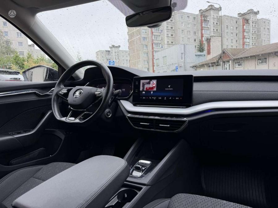 Black Skoda Octavia 2021 in Vilnius, with an engine capacity of 1.97 L and mileage of 211 thousand km for 14000 €, photo 14 on AUTOMOTO.COM.LV